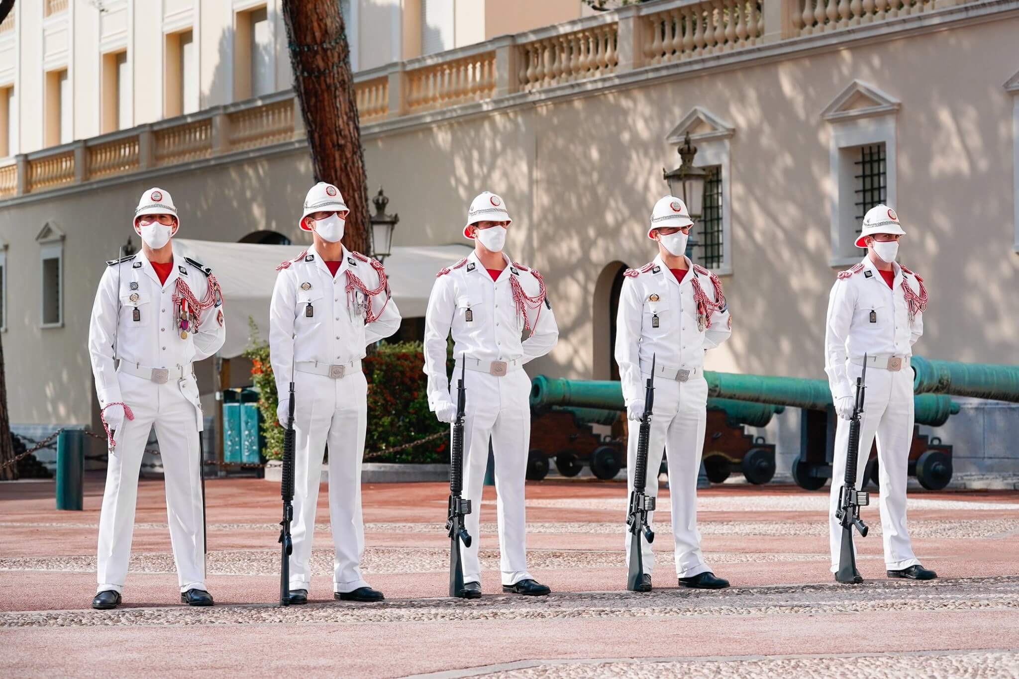 Devenir carabinier du Prince de Monaco, pourquoi pas vous