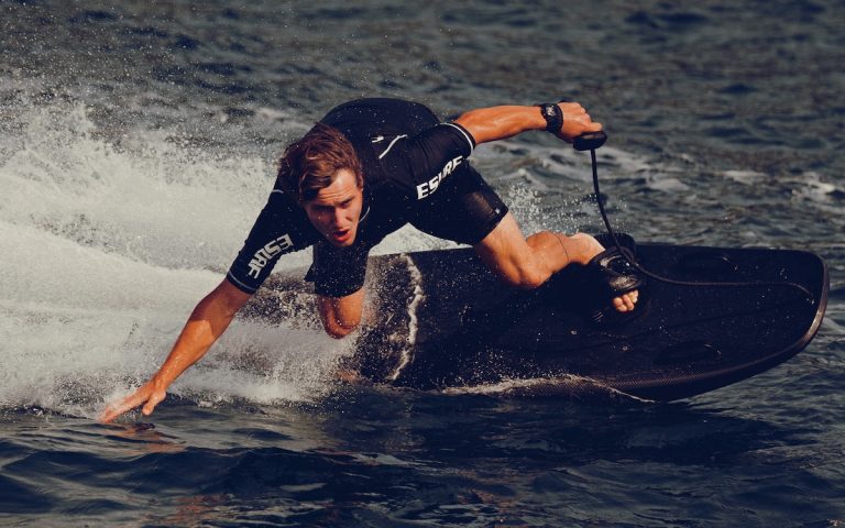 L'Esurf, la première planche de surf motorisée "Made in Monaco"