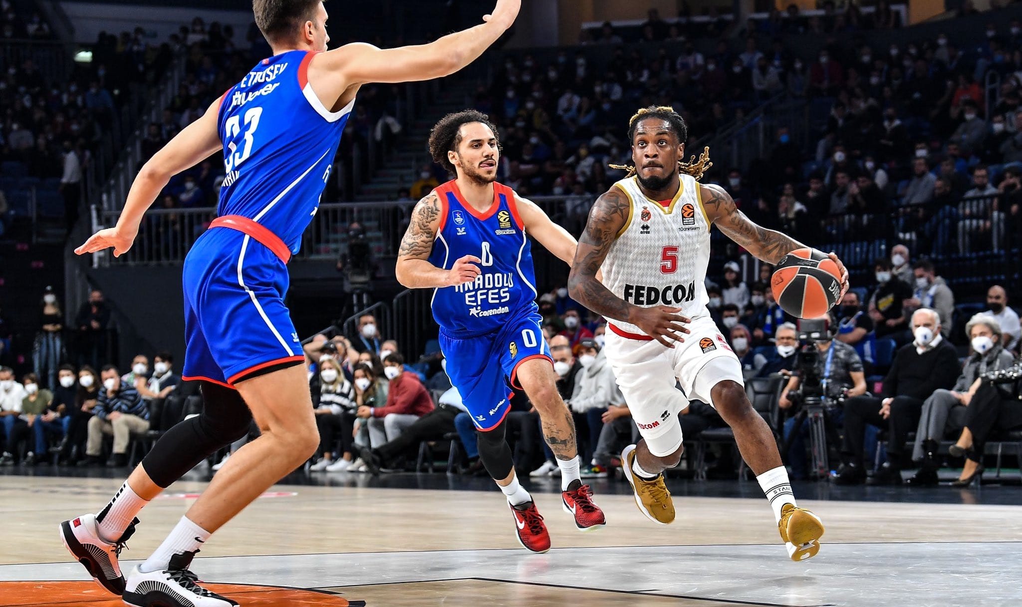 Euroleague: Roca Team loses to defending champions away from home