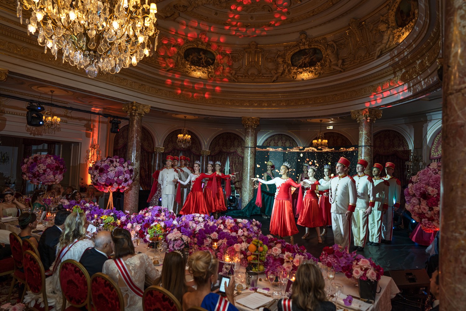 PHOTOS. Fairytale Princes and Princesses ball