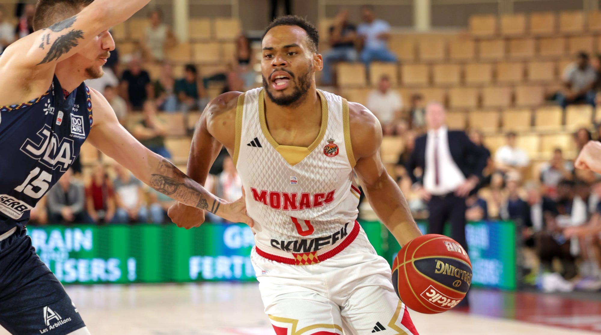 Trois joueurs, deux entraîneurs : l'AS Monaco Basket sera bien ...