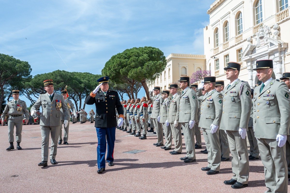 Foreign Legion presents white 'képis' for first time in Monaco