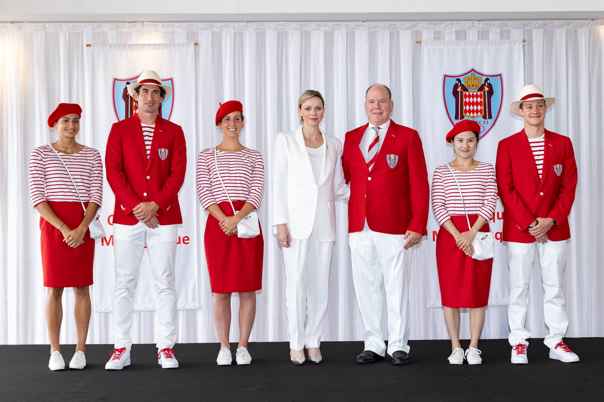 Paris 2024 : Le Prince Albert II et la Princesse Charlène ont présenté ...