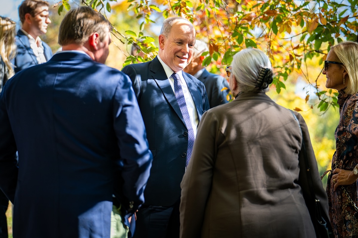 Le Prince Albert II retrouve ses cousins pour un voyage nostalgique au ...