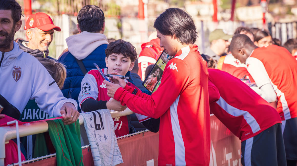 AS Monaco : Un véritable succès pour le premier Open Training de la ...
