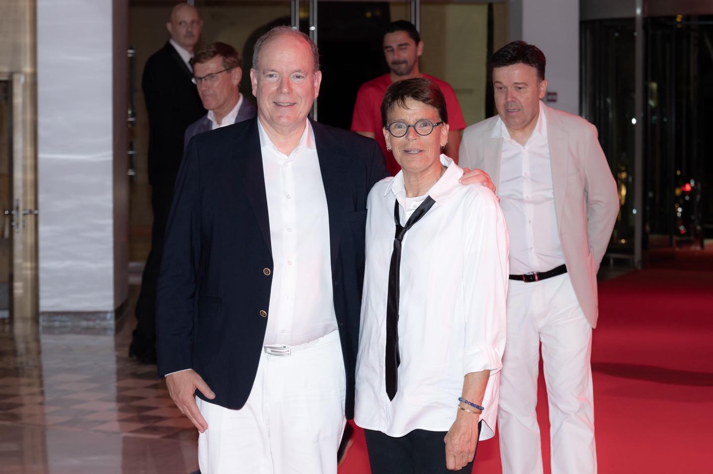 La Princesse Stéphanie rend hommage à Goldman lors du Gala Fight Aids