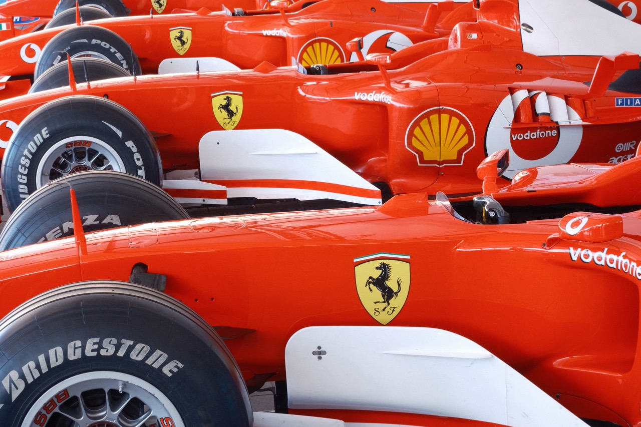 En images : les Ferrari de légende prennent place à Monaco pour une ...